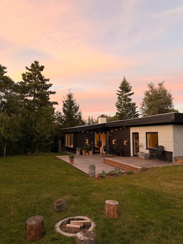 Entire Cottage In Rågeleje, Denmark - Denmark