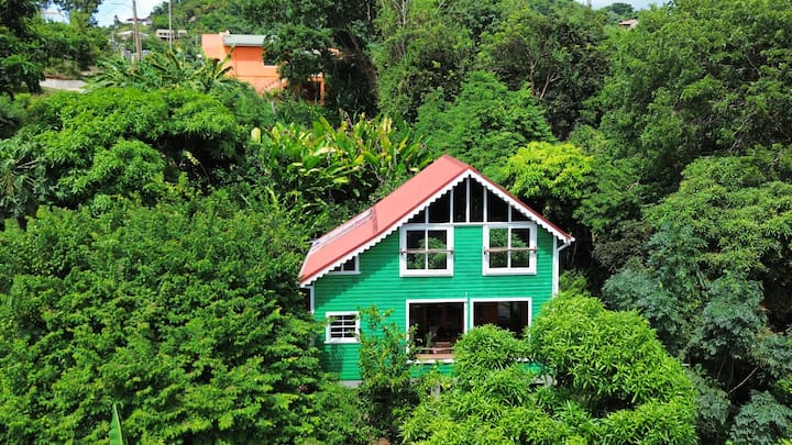 Lovely 1-bedroom Wooden Cabin With Free Parking - Granada