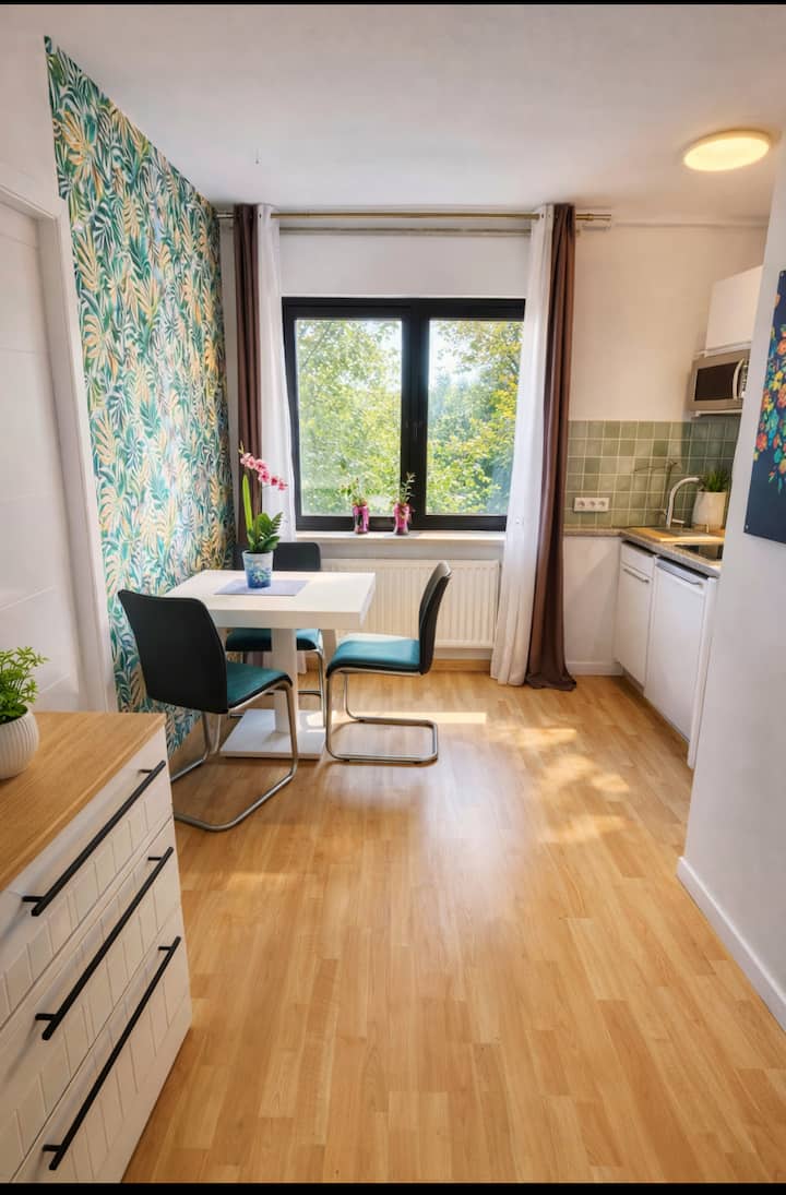 Hell Und Gemütlich 2 Zimmer Wohnung Platz Für 3 - Karlsruhe