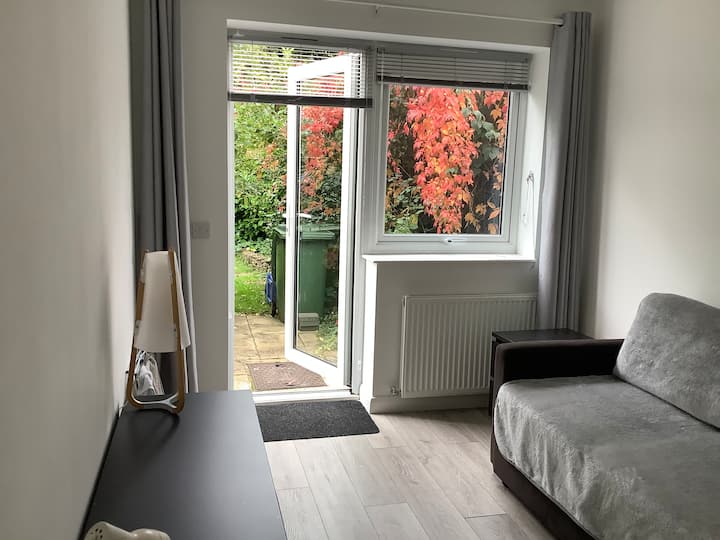 Peaceful Studio Flat & Free Parking With A Garden. - Harrow