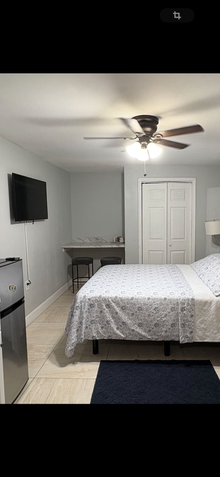 Brisas Del Mar Private Space Near The Airport - Tampa, FL