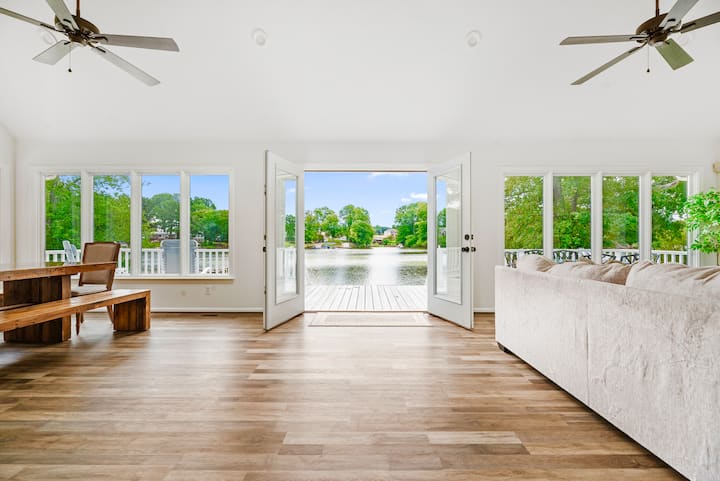 Breathtaking Views At This Lakefront Home W/ Dock - ノース・カロライナ州