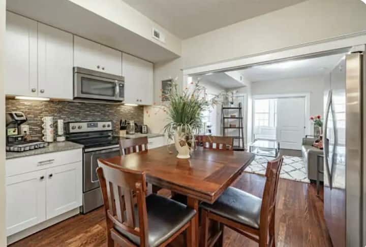 Delmar Loop 2br – Walk To Wash U, Cafes & More!13 - St. Louis, MO