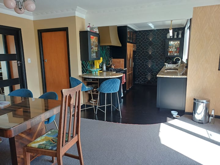 Art Deco Paihia Central. Views To Russell, - Paihia