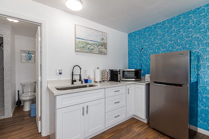 Private Studio 5 Minutes From Beach (All New) - Naples, FL