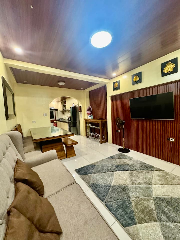 Beautiful Home Free Parking Included - Malabon