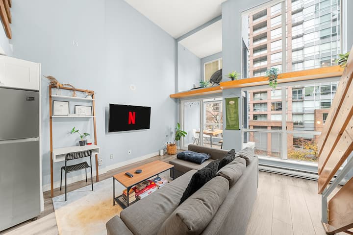 Lovely Loft In The Heart Of Downtown Vancouver - Vancouver