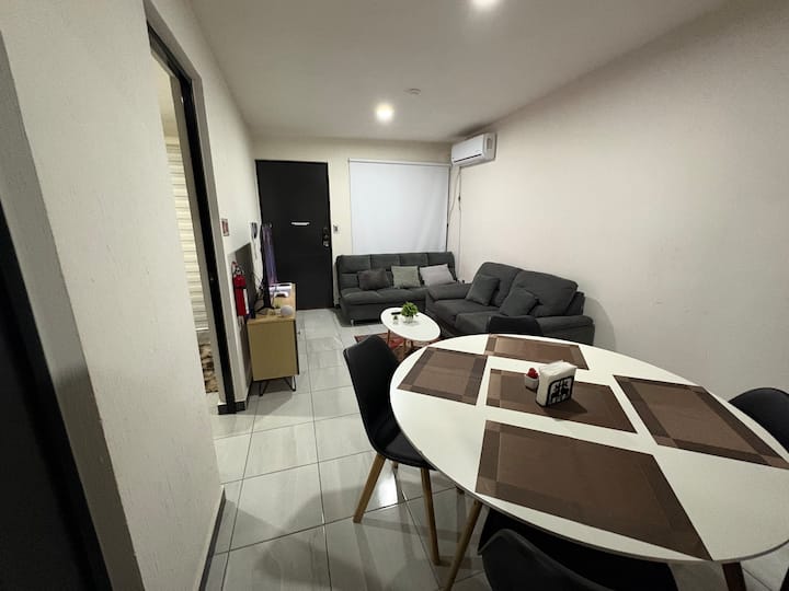 Casa Confortable Con A/c, Cerca De Plaza Vía Alta! - Salamanca