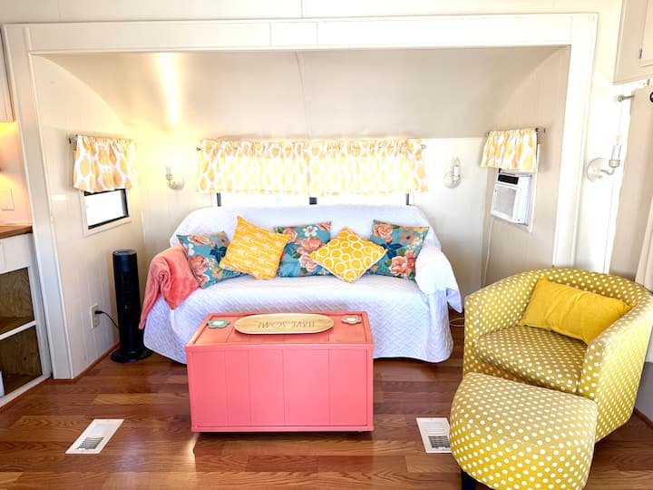 Premiere Resort Style Living - La Paloma