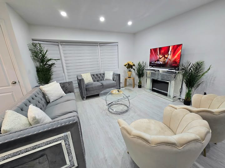 Modern 3bdr/2ba W/ Bbq |Hwy 410 | Pearson Airport - Brampton