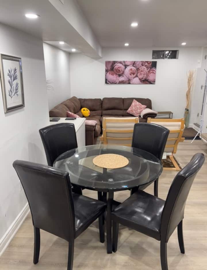 Spacious 2br/2ba Guest House - Best Monthly Rates - Mississauga