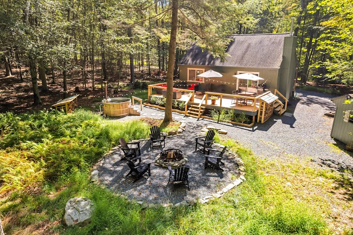 Path To The Lake! Kayak, Hot Tub, Couples Retreat - Arrowhead Lake, PA