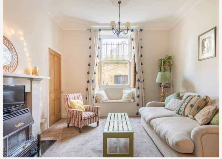 Charming Patio Flat On Quiet Stockbridge Street - Edinburgh