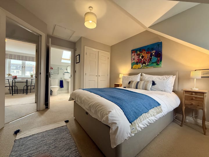 Private  Double Bedroom En-suite Snug & Breakfast - Lymington