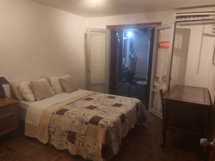 3b Hostel, Private "Central" Room W/external Bath. - Concordia