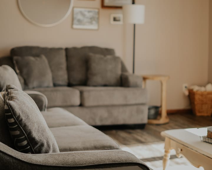 Peaceful Country Stay- The Carrollton Farmhouse - Carrollton, IL