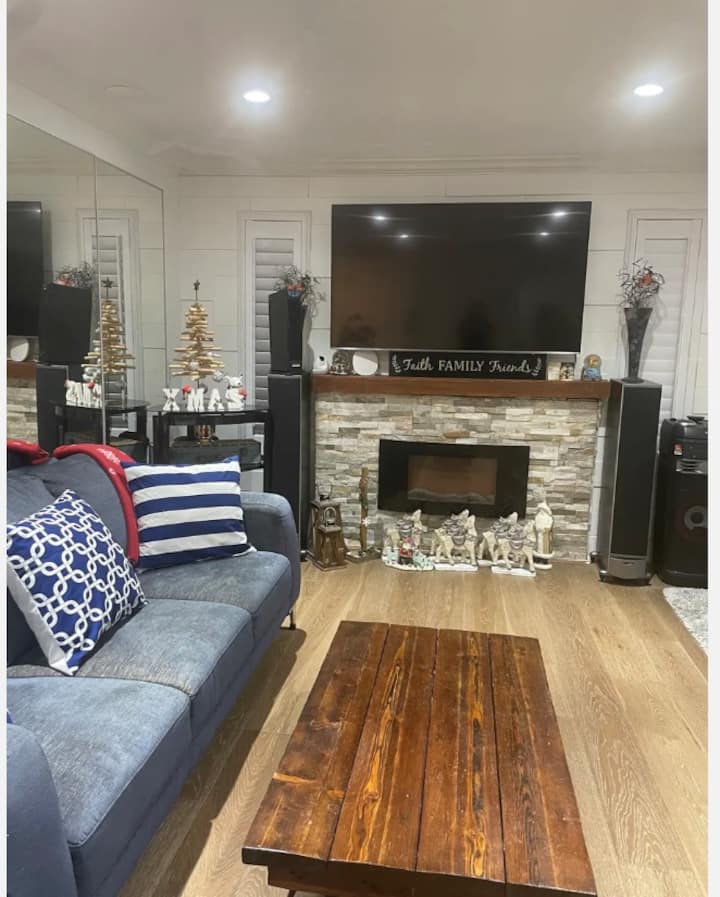 Riverdale  Room , Private And Spacious - Ladner