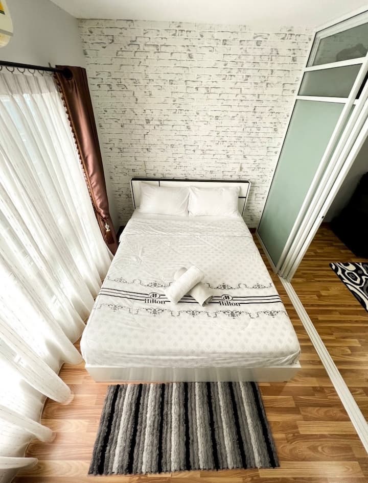 Modern Unit_huamak/ram Area - Thailand