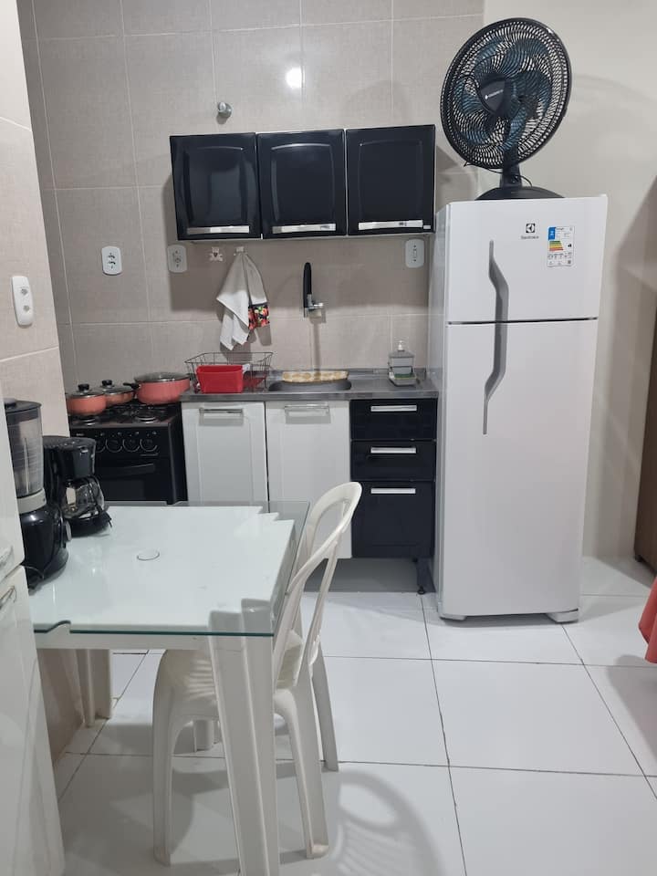 Kitinete N° 2 - Mobiliada Próxima A Orla Atalaia. - Aracaju