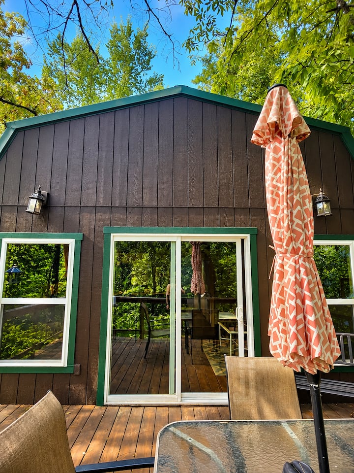 The Willow ~ Woodland Retreat At Hamilton Cove ~ Cabin One - Arkansas