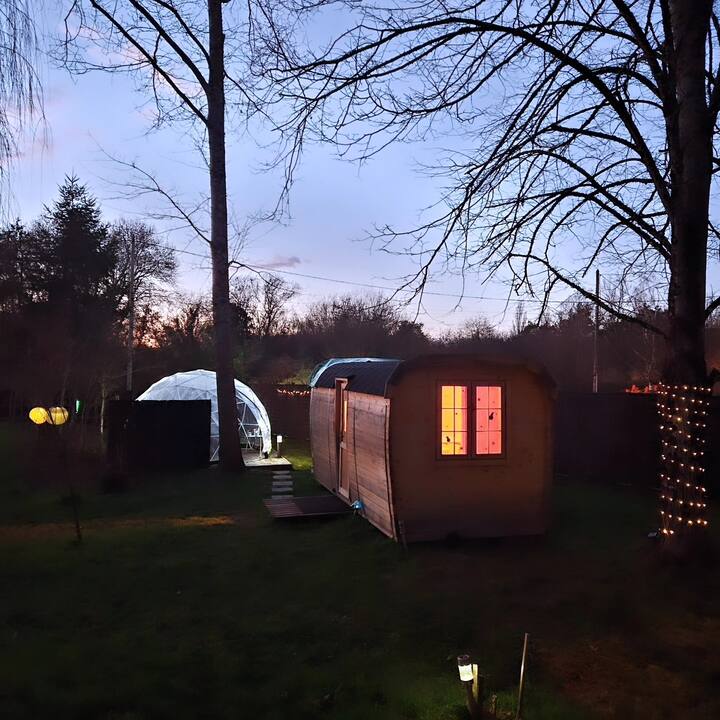 Insolite Avec Spa Sous Bulle Bleu Privatif - Loir-et-Cher