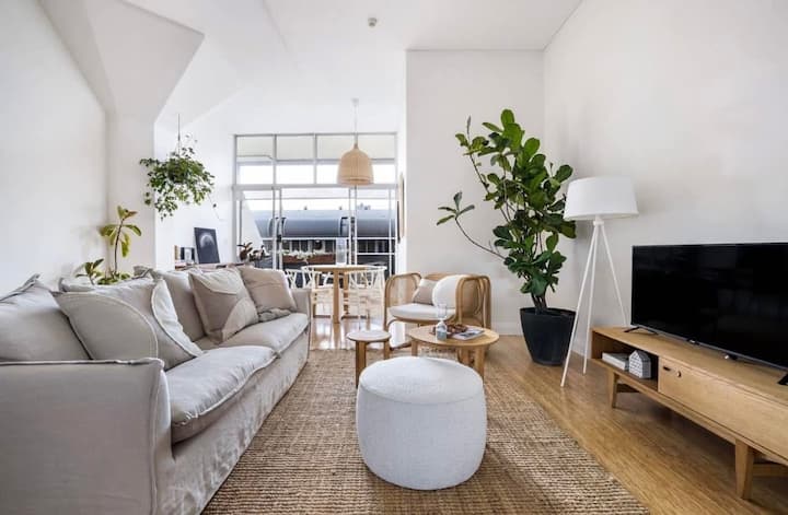 Bright Loft-style 1bed Apartment - Sydney