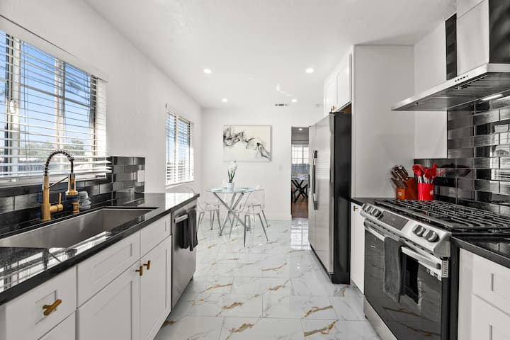 Spacious 3 Bed 1.5 Bath Home - Hayward, CA