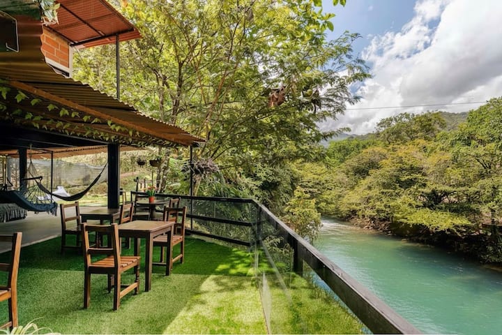 Cabaña Junto A Río-15 Personas•con Terraza -Vistas - San Rafael