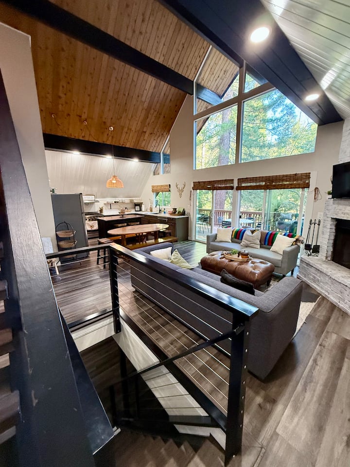 The Ponderosa Lake Arrowhead - Crestline, CA