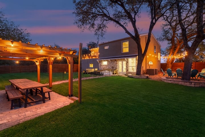 Hill Country Retreat | Game Room • Gym • Fire Pit - Texas