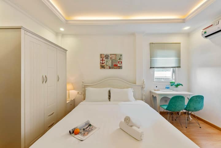 Dt302_apt Full Service In Near Bui Vien/ben Thanh - ベトナム