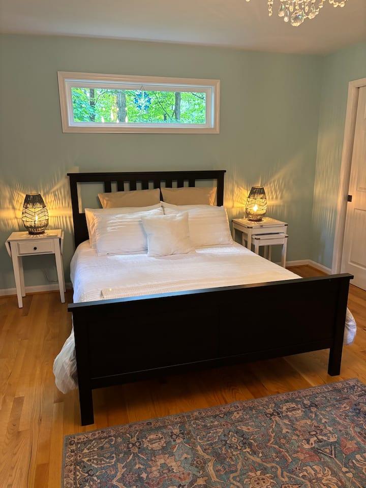 Tranquil Woodlands Suite - Gainesville, VA