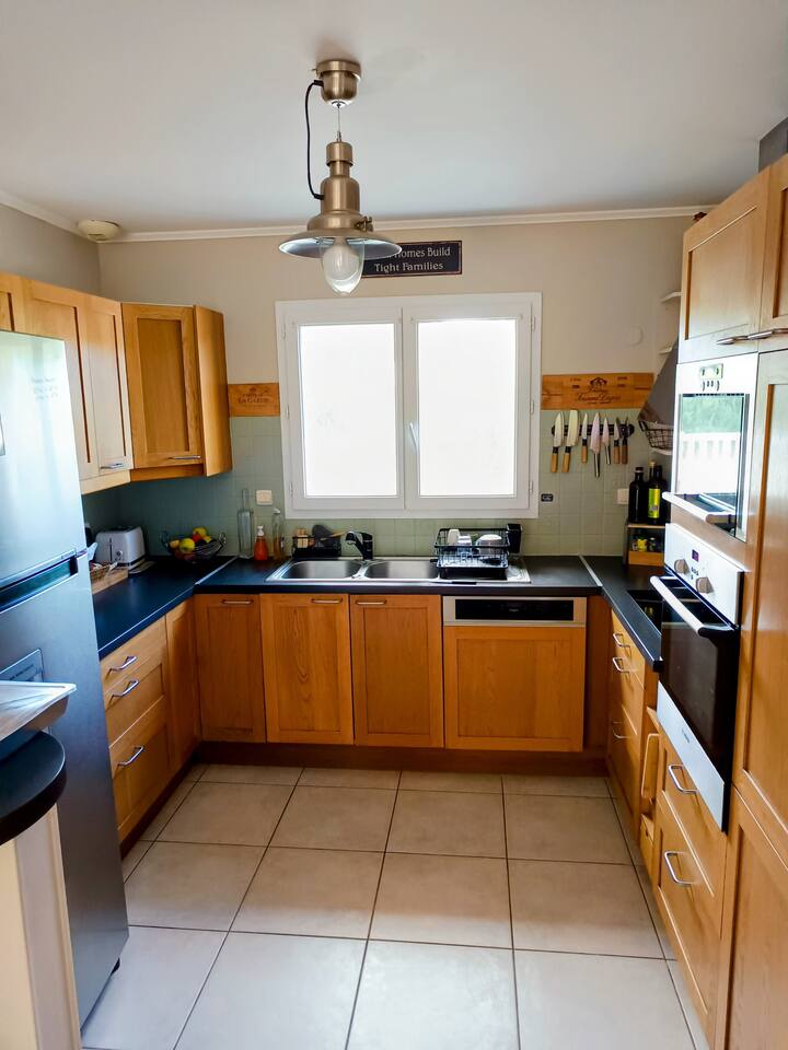 Maison Tout Confort Et Conviviale De Plain-pied - Hourtin Plage