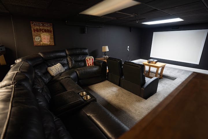 Haley’s Hollow
-Movie Theater - Bonfire- - Sterling Heights, MI