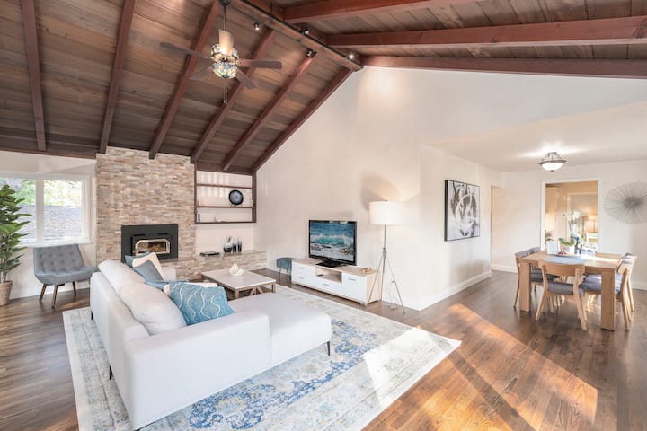 3810 Poseidon - Close To Downtown And The Beach - Carmel-by-the-Sea, CA