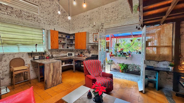 Colorful Industrial Rooftop Loft Vibrant Condesa - Ciudad de México