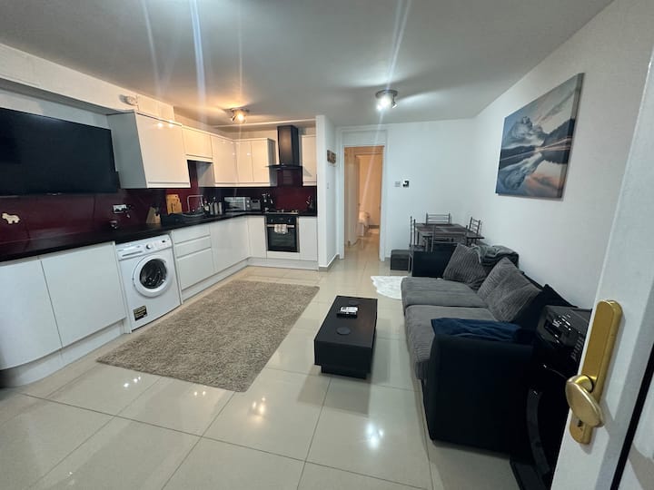 Lovely 1 Bedroom Flat - Ilford