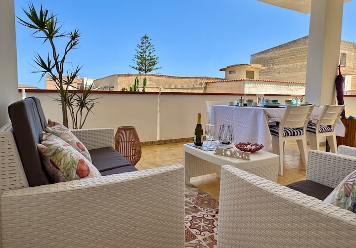 3 Min Walk From Beach •3br •Terrace • Ac+parking - Alcamo