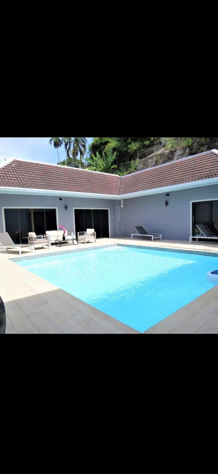 Villa 4 Chambres 4 Salles De Bains,piscine
Patong - Patong Beach