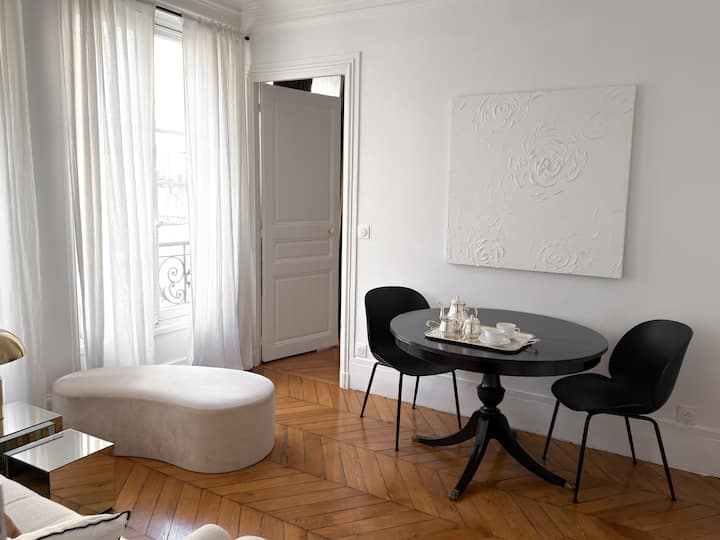 Pied-à-terre Parisien Raffiné, Calme Et Central - Paris