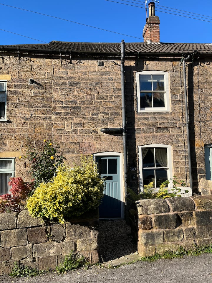 Cosy, Stone Millworkers’ Cottage Nr Peak District - Belper