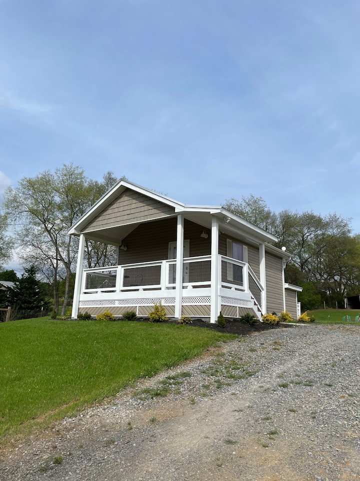 Tiny Tales Near Douglas Lake - Sevierville