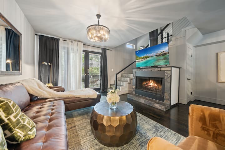 Serene Poolside Loft Living In Dallas - Dallas, TX