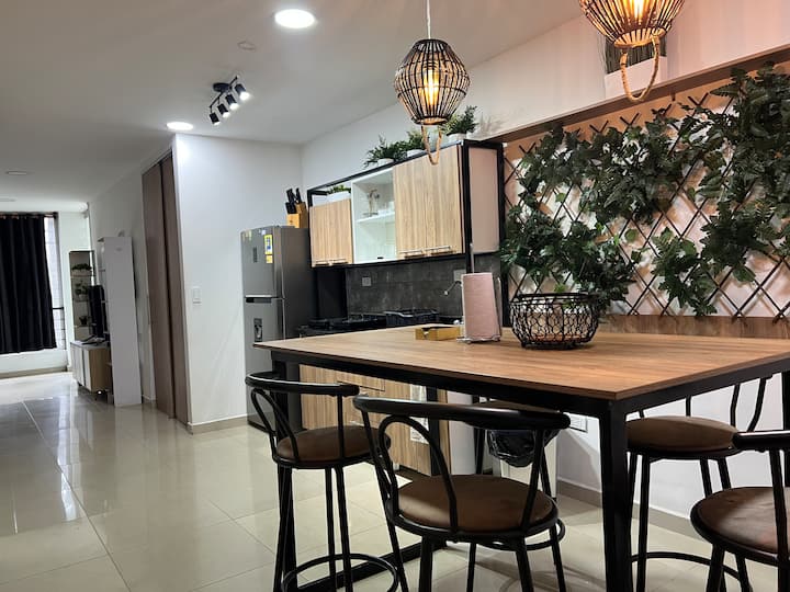 Apto Familiar Y Comodo En El Corazon De Laureles - Medellín