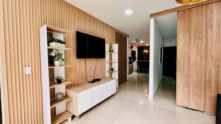Apartamento Central Y Amplio Para Grupos Grandes - Medellín