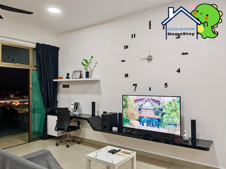 Studio Balcony Lake View Palazio - Johor Bahru