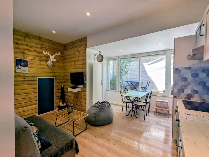Studio Avec Alcôve Rénové Plein De Charme - Cauterets