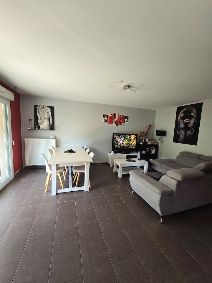 Calme T3 Moderne Rez-de-jardin 
Proche Centre - Bonneville