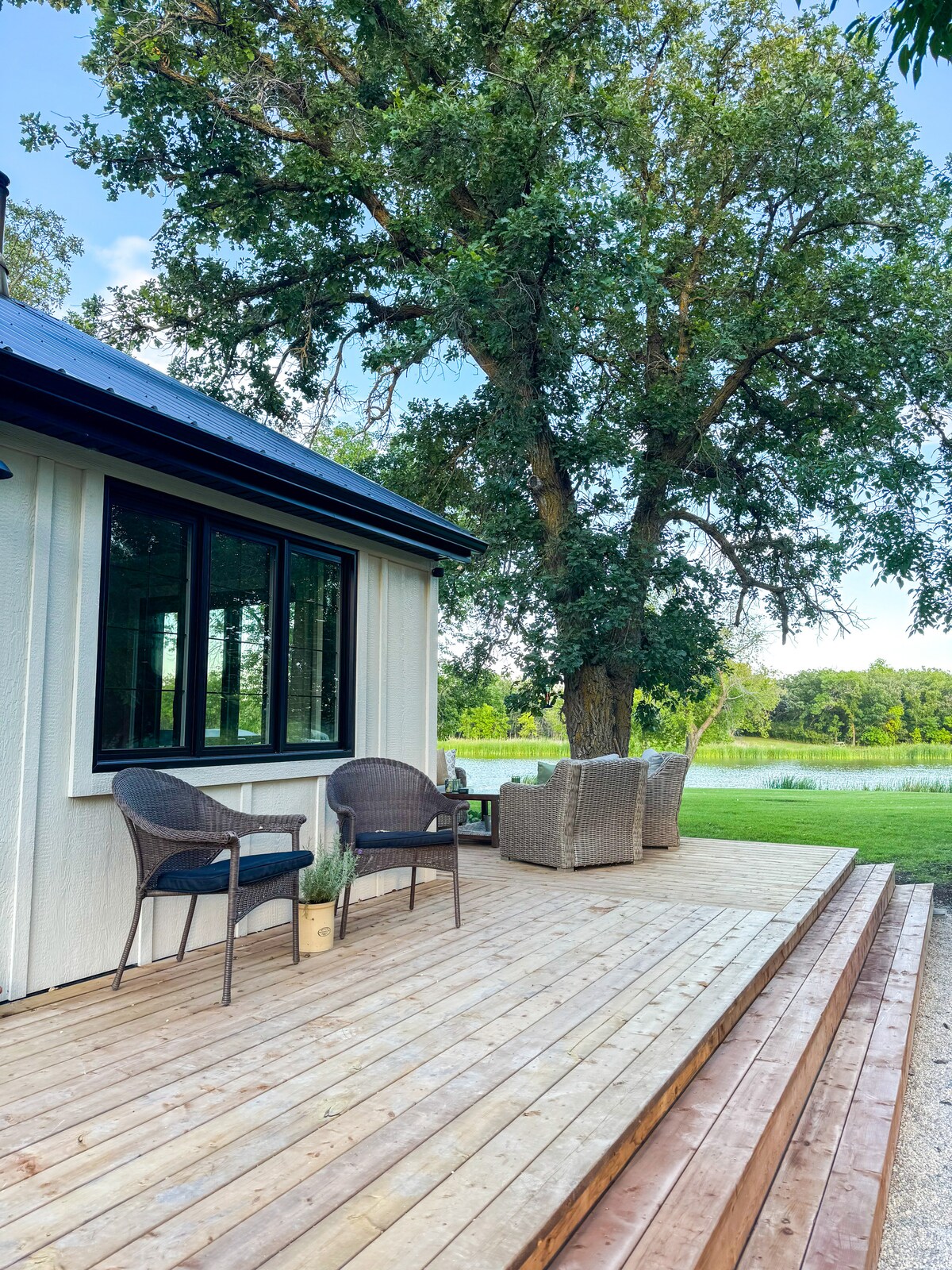 Pinecone Acres-Waterfront Fully Restored Farmhouse - Houses for Rent in ...