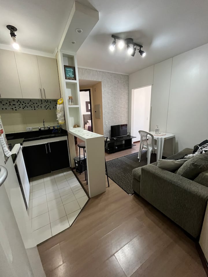 Apartamento Com Garagem No Centro De Curitiba. - Curitiba